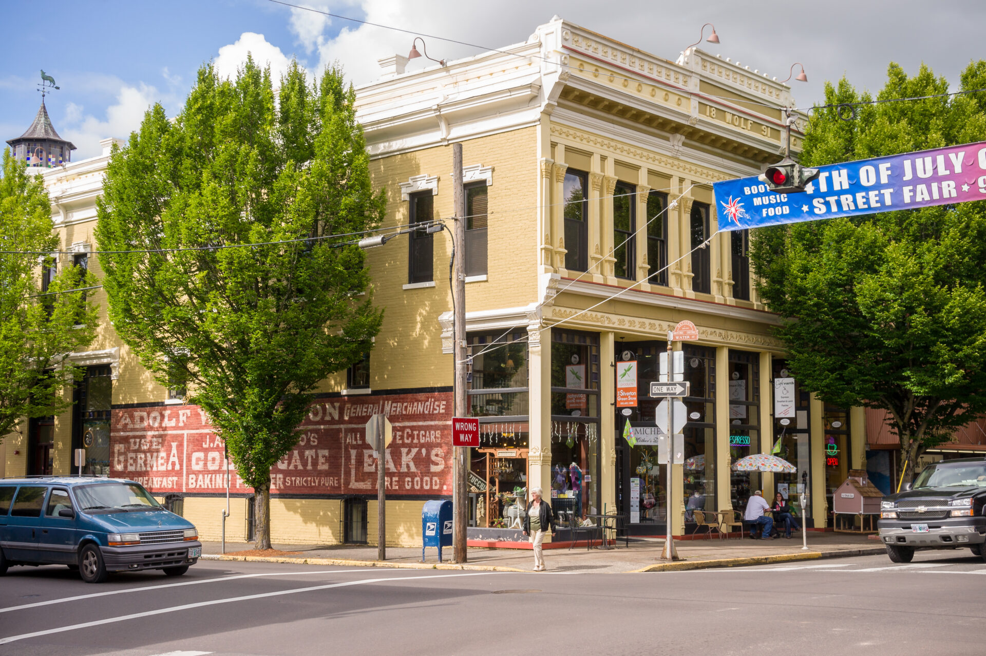 Exploring Downtown Silverton, Oregon: Shops, Murals, and Local Flavor